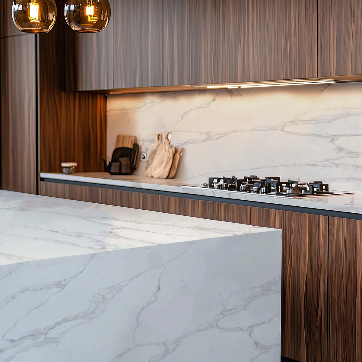 Calacatta Fancy 106 Quartz - White Polished Quartz | UK | www.work-tops.com