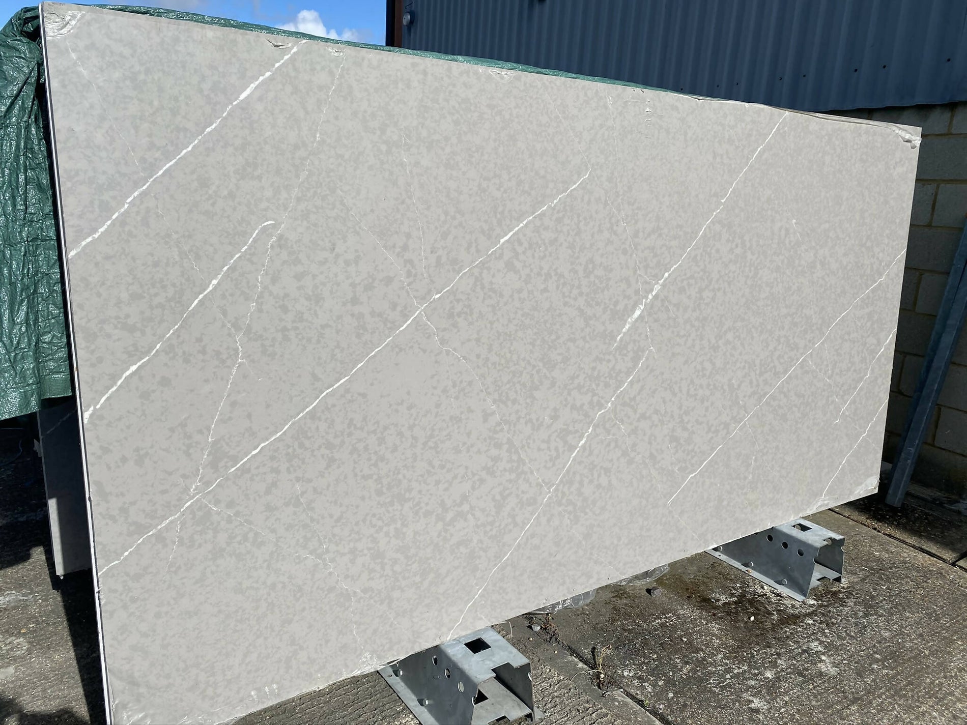Pietra Grey Quartz UK | Low Maintenance Worktop | www.work-tops.com