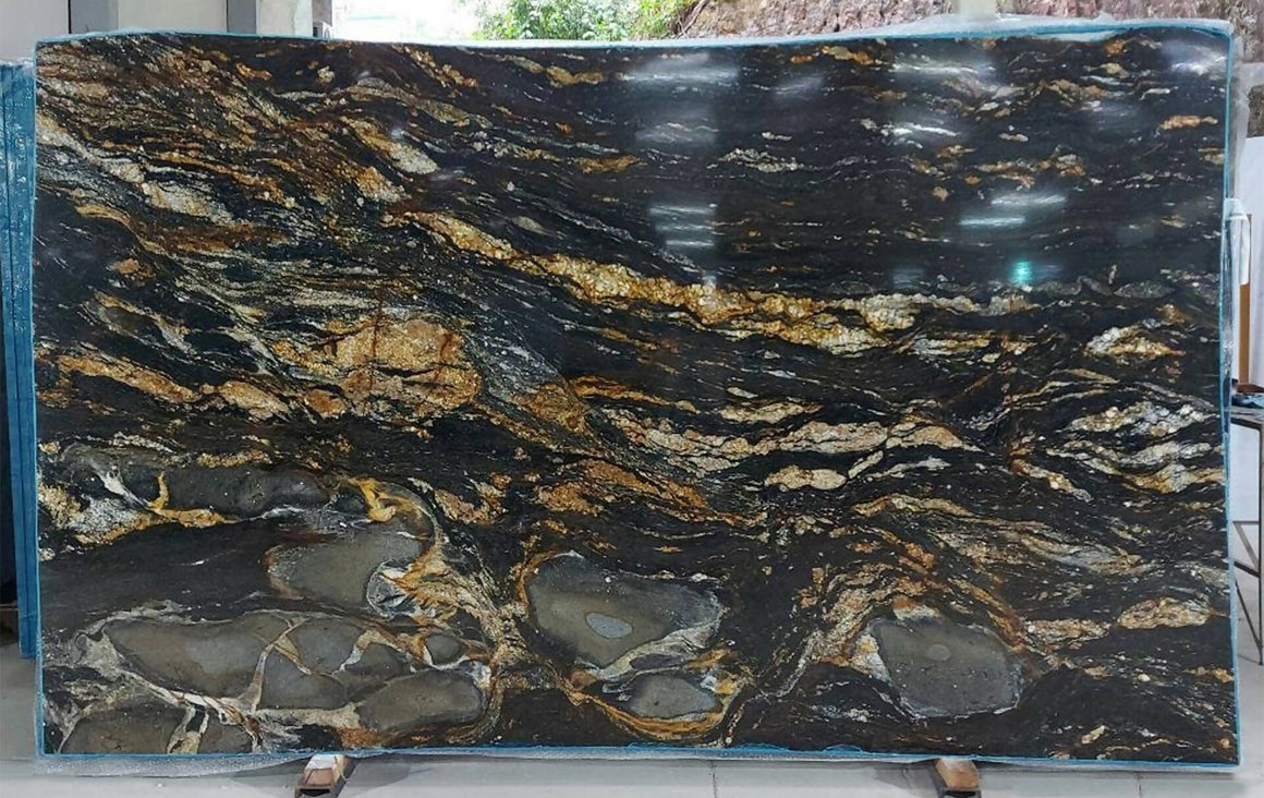 BLACK AND GOLD KITCHEN WORKTOPS – Pattern_Granite
