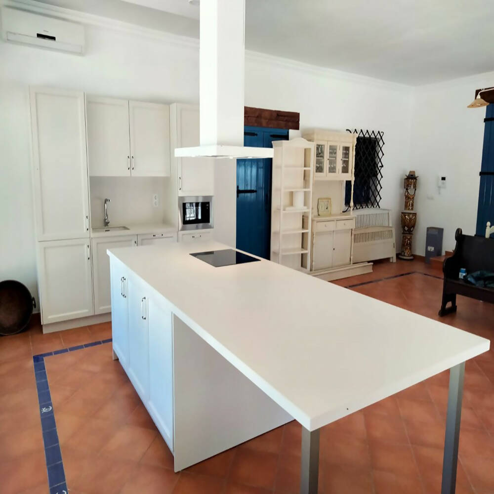 Moone Solid Dekton Available in UK | Plain White Worktop | www.work-tops.com