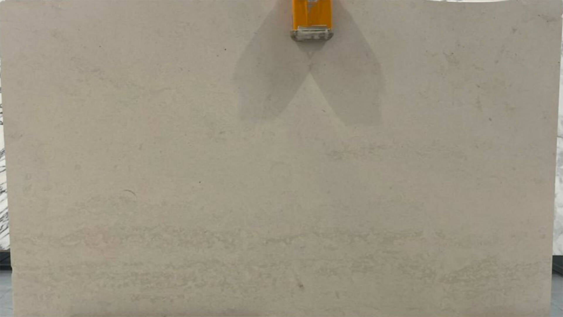 Moleanos Cremo limestone in UK| Beige Limestone | www.work-tops.com