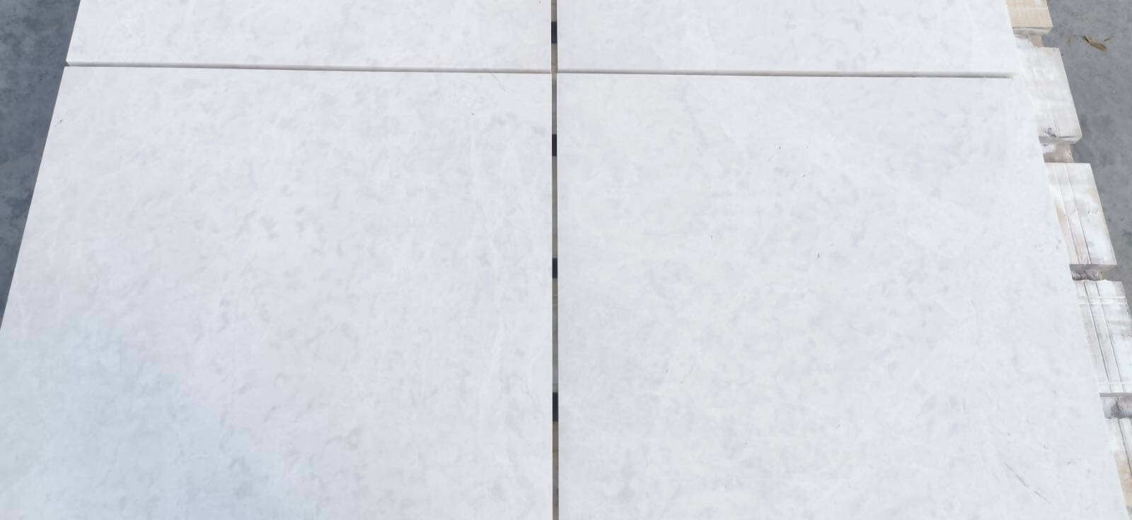 Vanilla Spider Marble Tiles UK | Floor & Wall Tile Seo des: Vanilla Sp ...