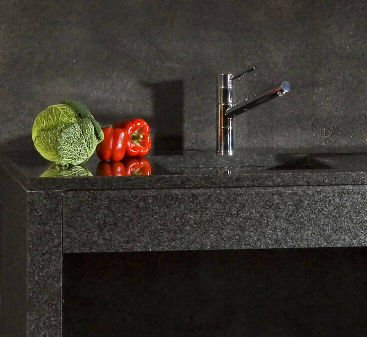 Nero Impala Granite available in UK| Black Granite | www.work-tops.com