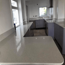 White Quartz Worktop | www.work-tops.com