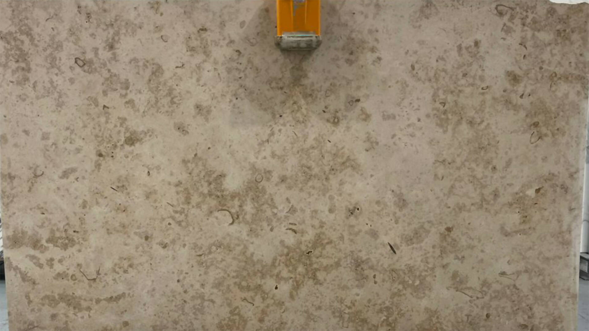 Jura Beige Limestone available in UK| Beige limestone | www.work-tops.com