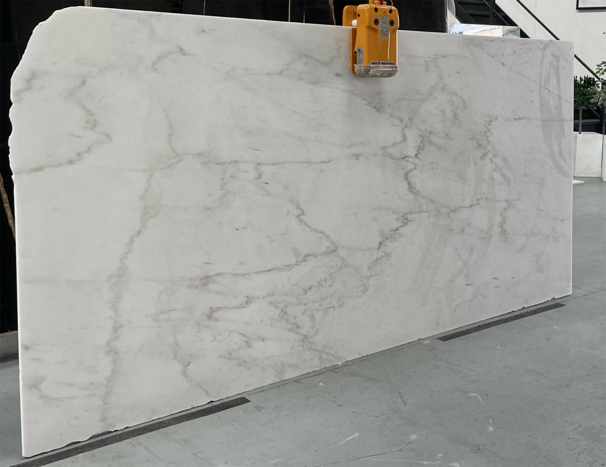 Calacatta Michelangelo Marble Bookmatch available in UK| White Marble ...