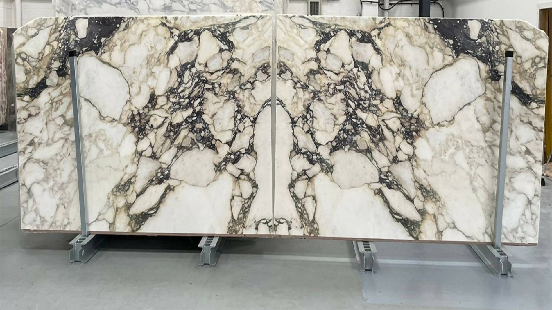 Calacatta Monet Marble Bookmatch available in UK| Purple white marble ...